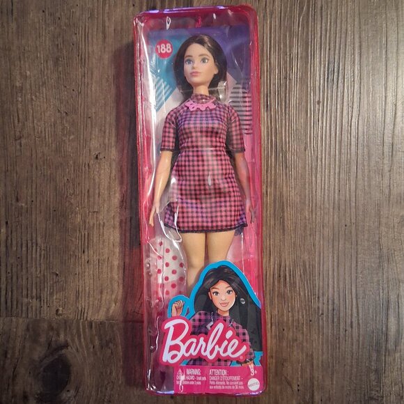 Barbie | Toys | Barbie Fashionistas Doll 88 Curvy With Black Hair ...